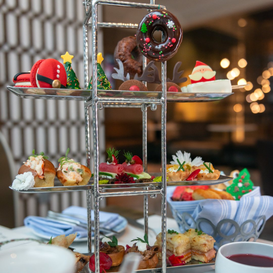 Holiday Tea at LondonHouse Chicago | Book Now for 2024
