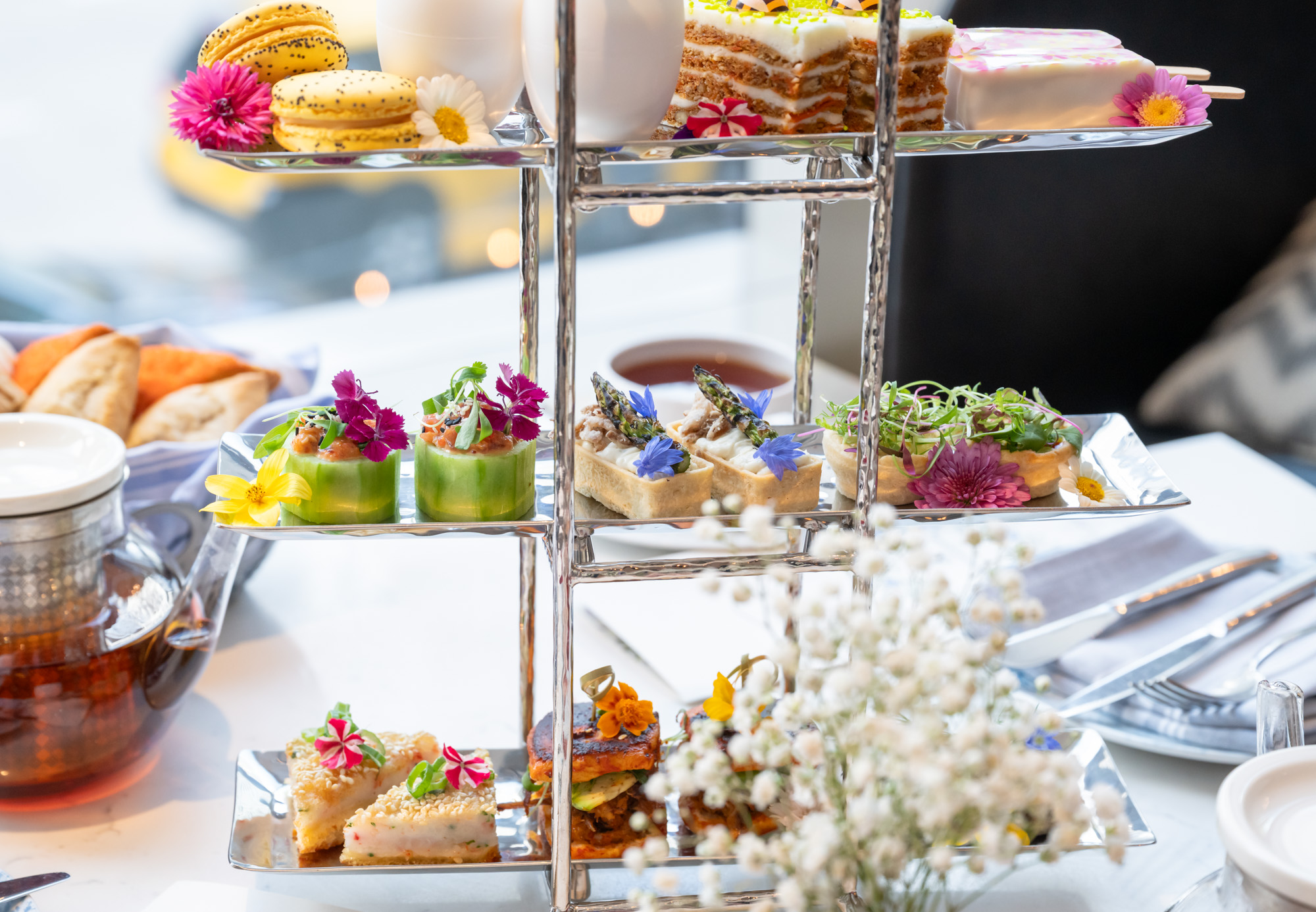 Spring Tea Returns to LondonHouse Chicago – A Delightful Seasonal Tradition